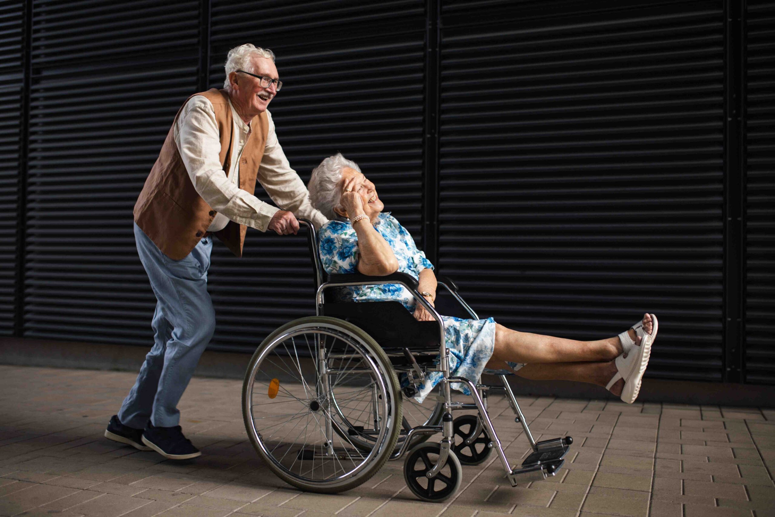 Knee Walker Near Me: Top 3 Best Places in 2024